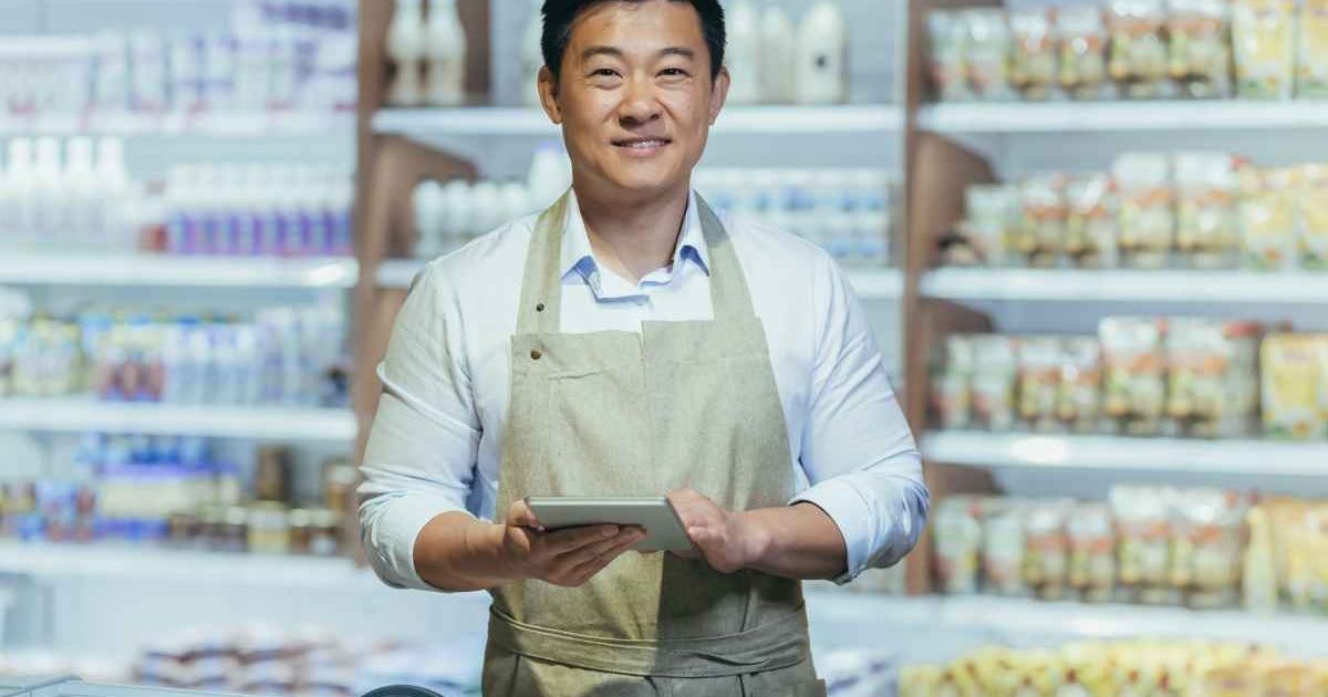 Apa Saja Syarat Menjadi Pramuniaga? Cek di Sini! - Jobstreet Indonesia