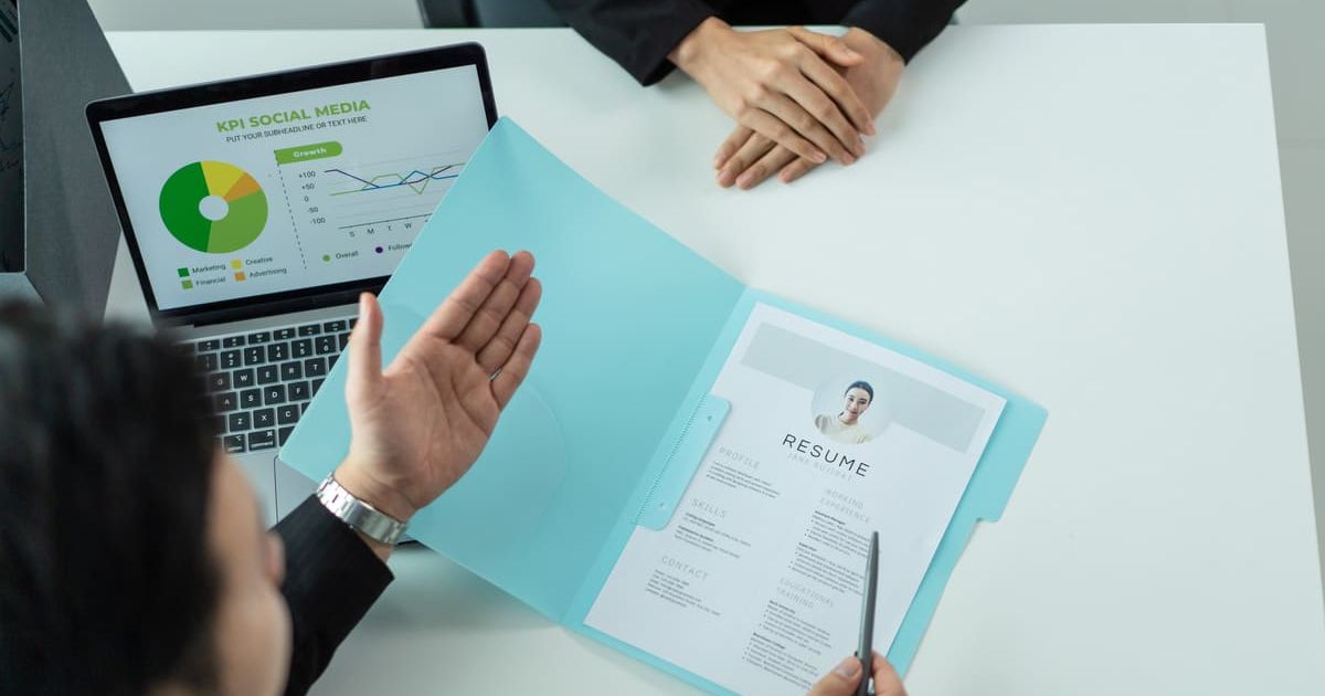 Summary CV: Contoh, Isi dan Cara Membuatnya - Jobstreet Indonesia